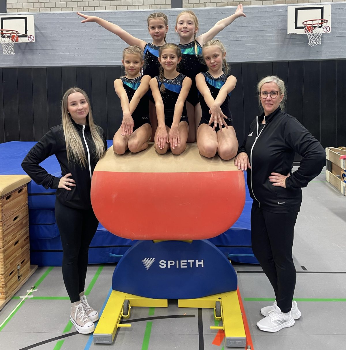 Grandioser Abschluss der Nachwuchsturnerinnen des 1. FC Spich beim RTB ...